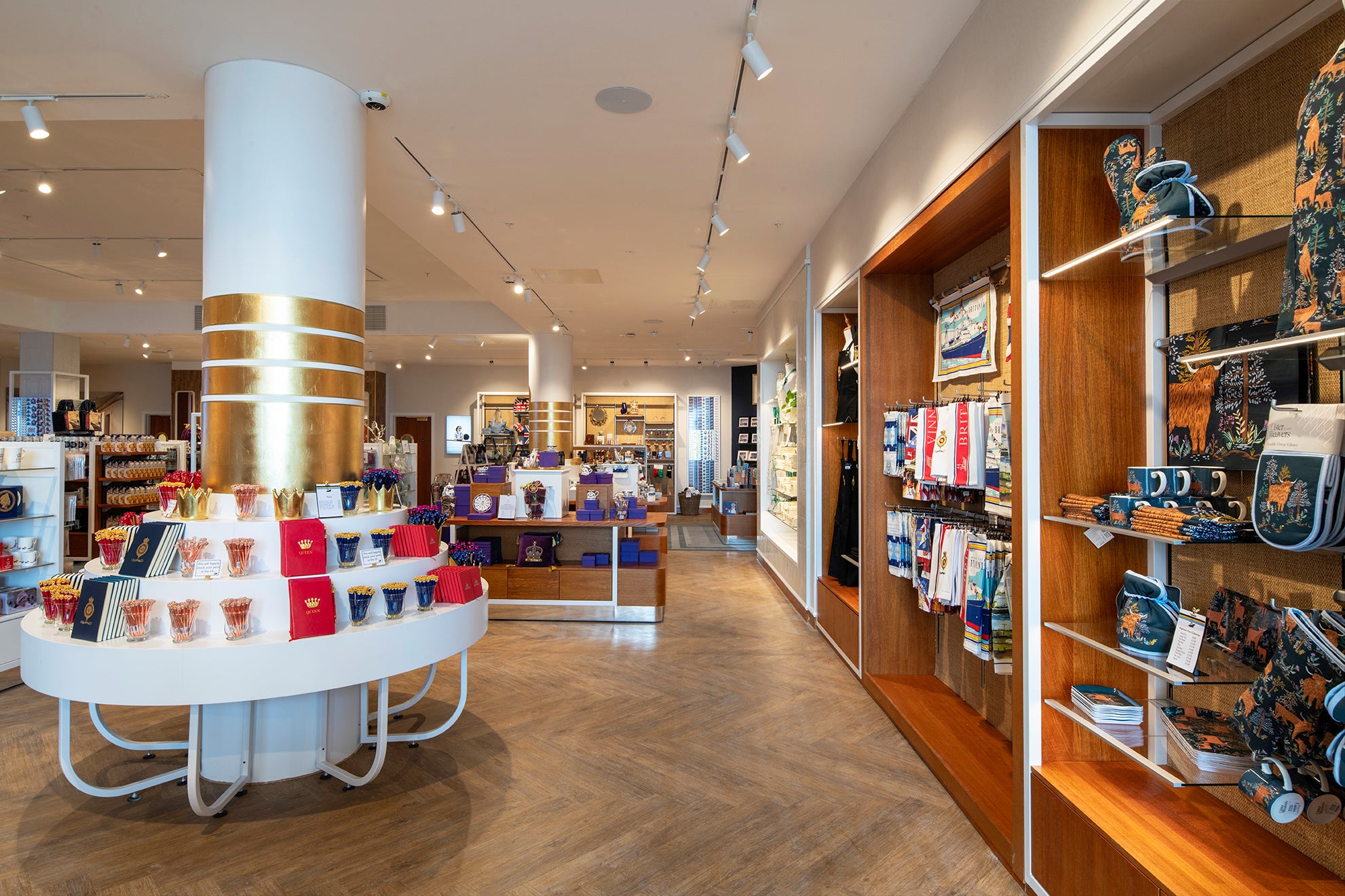 Gift & Souvenir Shop | The Official Royal Yacht Britannia – The Royal ...